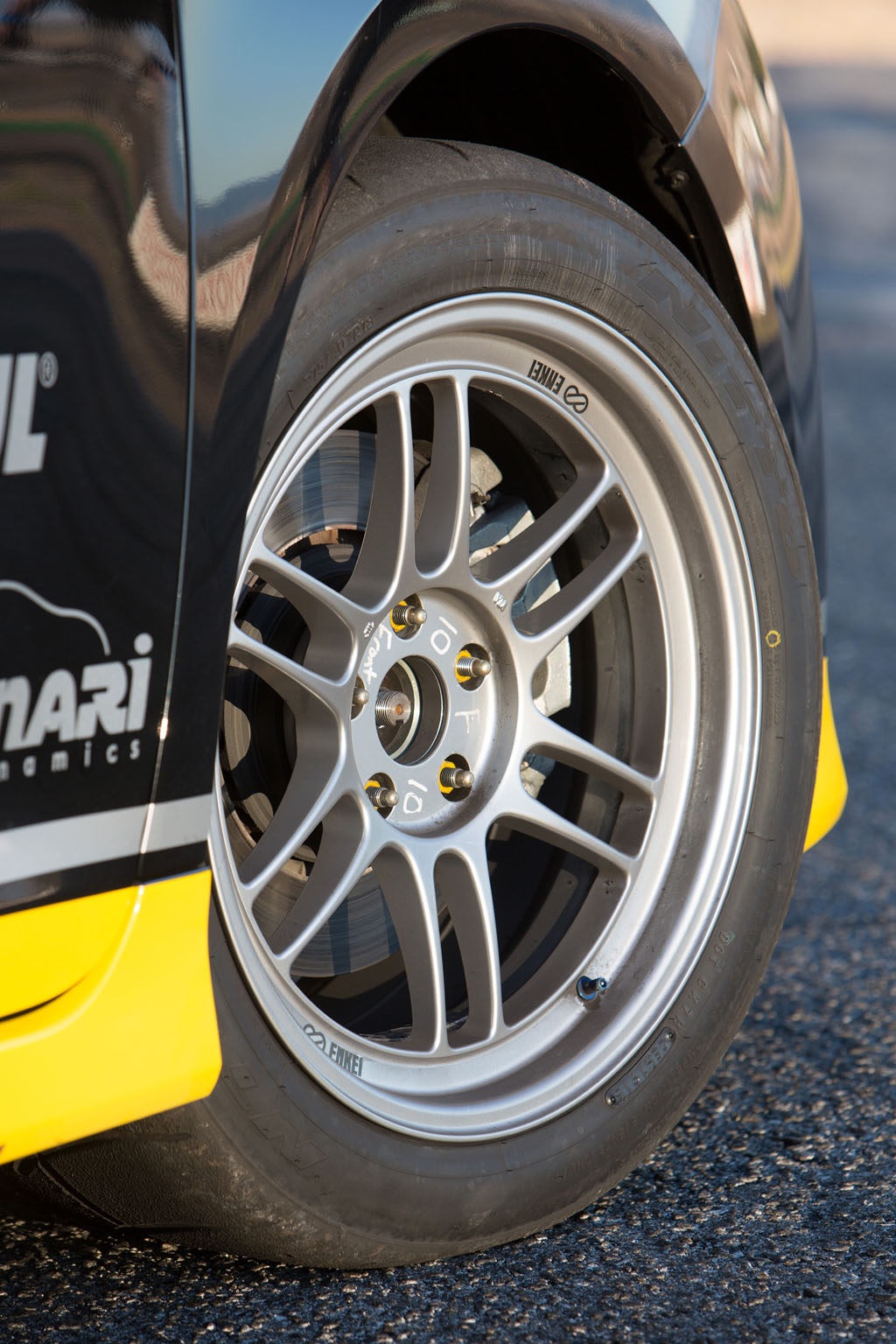 SEMA 2015: Toyota Turns A Sienna Minivan Into A Track Day Weapon (Video ...